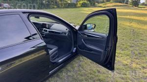 Black BMW 525 2019 in Riga, with an engine capacity of 2.00 L and mileage of 135 thousand km for 19500 €, photo 10 on AUTOMOTO.COM.LV