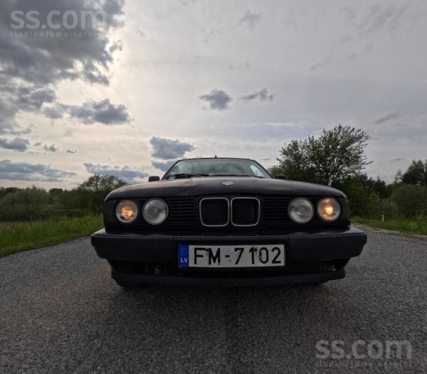 Melns BMW 525 1994 Rīga, ar dzinēja tilpumu 2.50 L un nobraukumu 444 tūkst. km par 3100 €, foto 1 vietnē AUTOMOTO.COM.LV