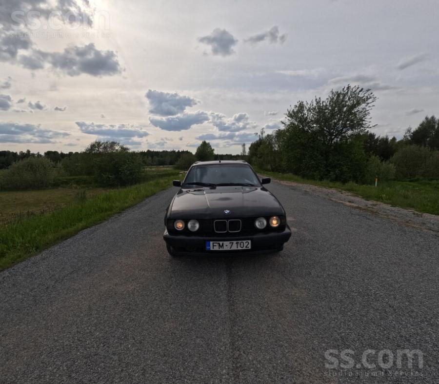Melns BMW 525 1994 Rīga, ar dzinēja tilpumu 2.50 L un nobraukumu 444 tūkst. km par 3100 €, foto 2 vietnē AUTOMOTO.COM.LV