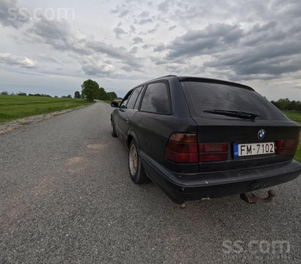 Melns BMW 525 1994 Rīga, ar dzinēja tilpumu 2.50 L un nobraukumu 444 tūkst. km par 3100 €, foto 6 vietnē AUTOMOTO.COM.LV