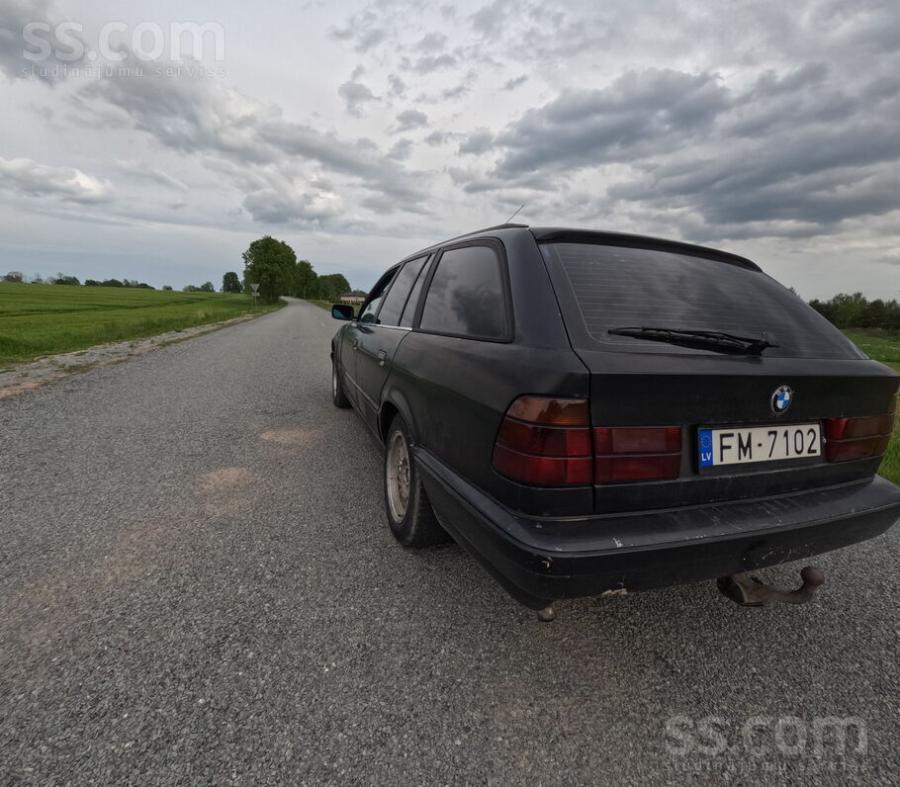 Melns BMW 525 1994 Rīga, ar dzinēja tilpumu 2.50 L un nobraukumu 444 tūkst. km par 3100 €, foto 6 vietnē AUTOMOTO.COM.LV
