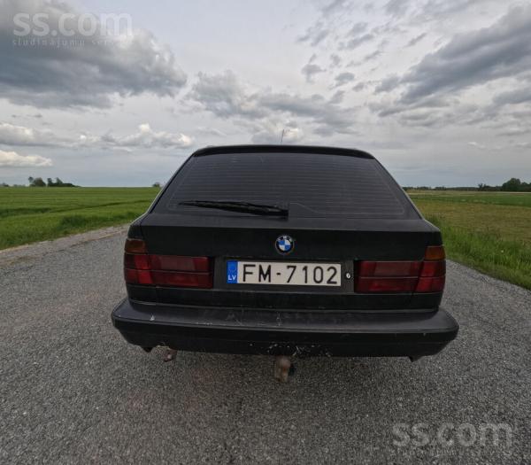 Melns BMW 525 1994 Rīga, ar dzinēja tilpumu 2.50 L un nobraukumu 444 tūkst. km par 3100 €, foto 7 vietnē AUTOMOTO.COM.LV