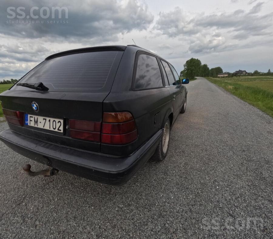 Melns BMW 525 1994 Rīga, ar dzinēja tilpumu 2.50 L un nobraukumu 444 tūkst. km par 3100 €, foto 9 vietnē AUTOMOTO.COM.LV