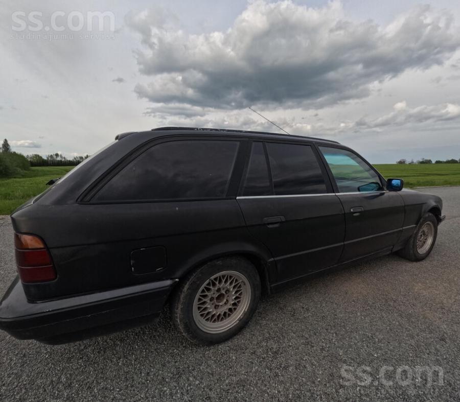 Melns BMW 525 1994 Rīga, ar dzinēja tilpumu 2.50 L un nobraukumu 444 tūkst. km par 3100 €, foto 10 vietnē AUTOMOTO.COM.LV