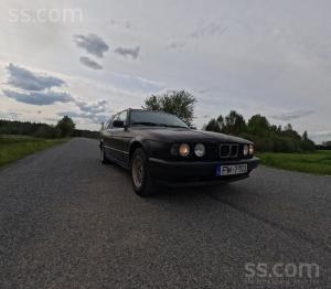 Black BMW 525 1994 in Riga, with an engine capacity of 2.50 L and mileage of 444 thousand km for 3100 €, photo 3 on AUTOMOTO.COM.LV