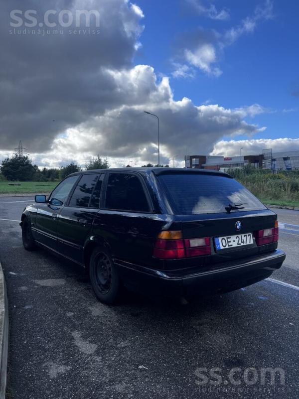 Melns BMW 525 1994 Rīga, ar dzinēja tilpumu 3.00 L un nobraukumu 340 tūkst. km par 3999 €, foto 4 vietnē AUTOMOTO.COM.LV