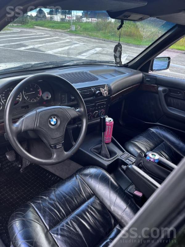 Melns BMW 525 1994 Rīga, ar dzinēja tilpumu 3.00 L un nobraukumu 340 tūkst. km par 3999 €, foto 5 vietnē AUTOMOTO.COM.LV