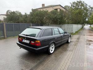Melns BMW 525 1994 Liepāja, ar dzinēja tilpumu 2.50 L un nobraukumu 317 tūkst. km par 3490 €, foto 4 vietnē AUTOMOTO.COM.LV