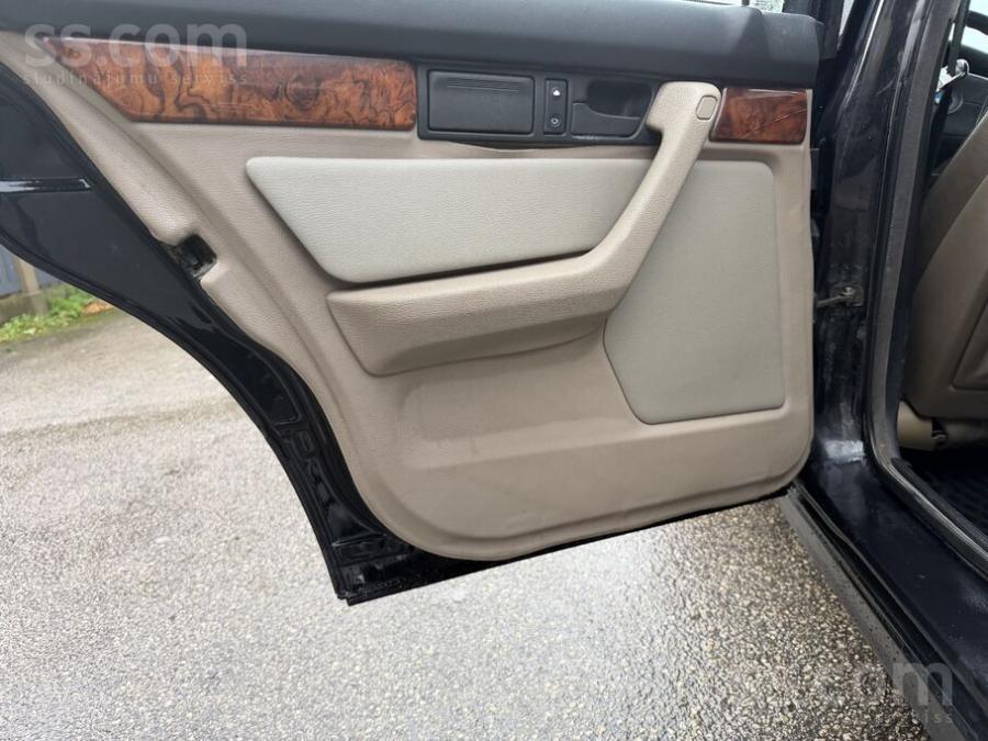 Melns BMW 525 1994 Liepāja, ar dzinēja tilpumu 2.50 L un nobraukumu 317 tūkst. km par 3490 €, foto 13 vietnē AUTOMOTO.COM.LV