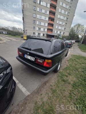 Black BMW 525 1995 in Riga, with an engine capacity of 2.50 L and mileage of 365 thousand km for 3250 €, photo 6 on AUTOMOTO.COM.LV