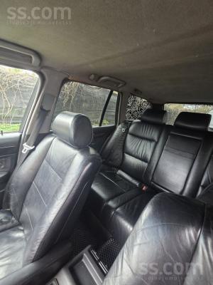 Black BMW 525 1995 in Riga, with an engine capacity of 2.50 L and mileage of 365 thousand km for 3250 €, photo 11 on AUTOMOTO.COM.LV