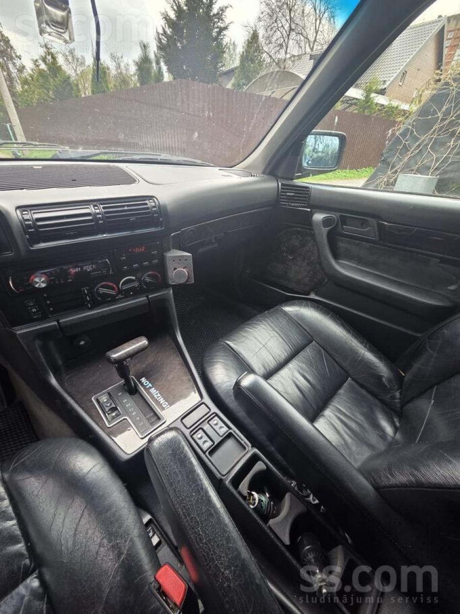 Black BMW 525 1995 in Riga, with an engine capacity of 2.50 L and mileage of 365 thousand km for 3250 €, photo 13 on AUTOMOTO.COM.LV
