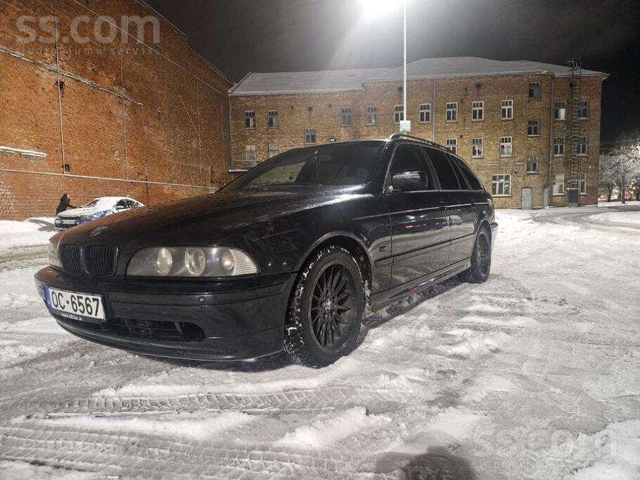 Melns BMW 525 2001 Liepāja, ar dzinēja tilpumu 2.50 L un nobraukumu 411 tūkst. km par 2650 €, foto 1 vietnē AUTOMOTO.COM.LV