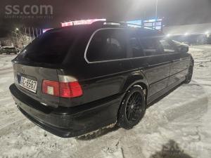Melns BMW 525 2001 Liepāja, ar dzinēja tilpumu 2.50 L un nobraukumu 411 tūkst. km par 2650 €, foto 3 vietnē AUTOMOTO.COM.LV