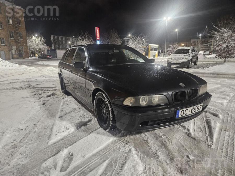 Melns BMW 525 2001 Liepāja, ar dzinēja tilpumu 2.50 L un nobraukumu 411 tūkst. km par 2650 €, foto 5 vietnē AUTOMOTO.COM.LV