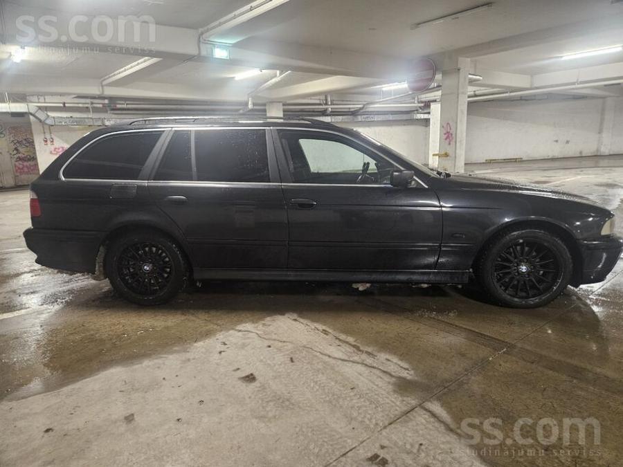Melns BMW 525 2001 Liepāja, ar dzinēja tilpumu 2.50 L un nobraukumu 411 tūkst. km par 2650 €, foto 11 vietnē AUTOMOTO.COM.LV
