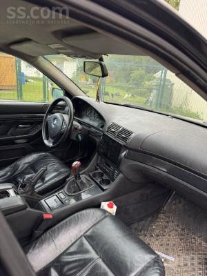 Black BMW 525 2001 in Rezekne, with an engine capacity of 2.50 L and mileage of 450 thousand km for 1100 €, photo 4 on AUTOMOTO.COM.LV
