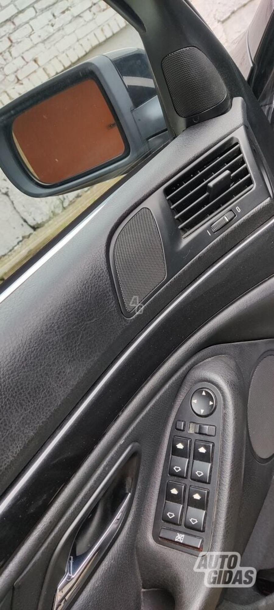 Melns BMW 525 2001 Kauņa, ar dzinēja tilpumu 2.50 L un nobraukumu 415 tūkst. km par 2500 €, foto 13 vietnē AUTOMOTO.COM.LV