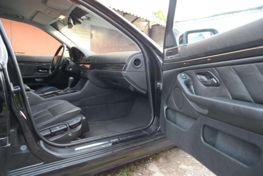 Melns BMW 525 2001 Kauņa, ar dzinēja tilpumu 2.50 L un nobraukumu 415 tūkst. km par 2500 €, foto 18 vietnē AUTOMOTO.COM.LV
