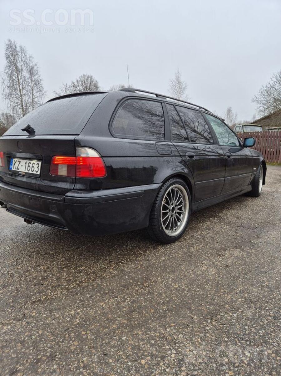 Melns BMW 525 2002 Valmiera, ar dzinēja tilpumu 2.50 L un nobraukumu 387 tūkst. km par 2450 €, foto 6 vietnē AUTOMOTO.COM.LV