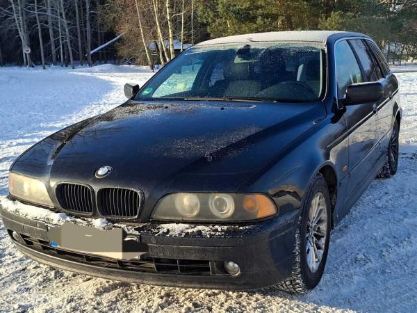 Black BMW 525 2002 in Vilnius, with an engine capacity of 2.50 L and mileage of 389 thousand km for 1550 €, photo 1 on AUTOMOTO.COM.LV