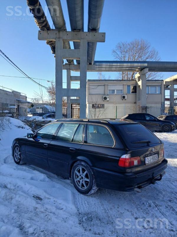 Black BMW 525 2002 in Riga, with an engine capacity of 2.50 L and mileage of 440 thousand km for 2600 €, photo 6 on AUTOMOTO.COM.LV