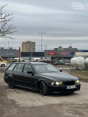 Black BMW 525 2002 in Siauliai, with an engine capacity of 2.50 L and mileage of 315 thousand km for 2350 €, photo 2 on AUTOMOTO.COM.LV