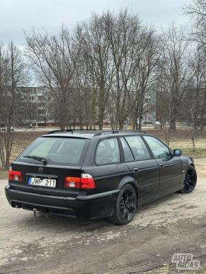 Black BMW 525 2002 in Siauliai, with an engine capacity of 2.50 L and mileage of 315 thousand km for 2350 €, photo 3 on AUTOMOTO.COM.LV