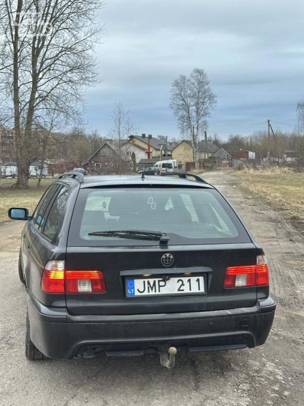 Black BMW 525 2002 in Siauliai, with an engine capacity of 2.50 L and mileage of 315 thousand km for 2350 €, photo 5 on AUTOMOTO.COM.LV