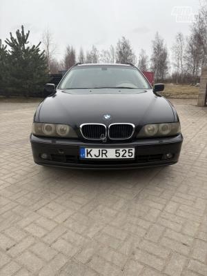 Melns BMW 525 2002 Klaipėda, ar dzinēja tilpumu 2.50 L un nobraukumu 300 tūkst. km par 1950 €, foto  vietnē AUTOMOTO.COM.LV