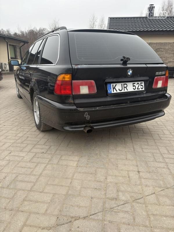 Black BMW 525 2002 in Klaipeda, with an engine capacity of 2.50 L and mileage of 300 thousand km for 1950 €, photo 2 on AUTOMOTO.COM.LV