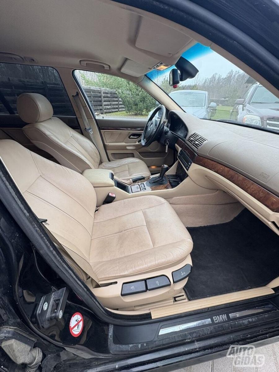 Melns BMW 525 2002 Klaipėda, ar dzinēja tilpumu 2.50 L un nobraukumu 300 tūkst. km par 1950 €, foto 7 vietnē AUTOMOTO.COM.LV