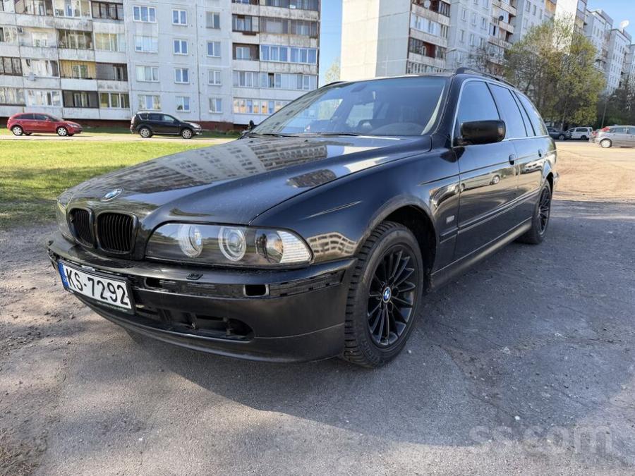 Melns BMW 525 2002 Rīga, ar dzinēja tilpumu 2.50 L un nobraukumu 440 tūkst. km par 1600 €, foto 4 vietnē AUTOMOTO.COM.LV