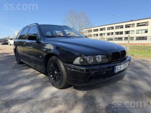 Melns BMW 525 2002 Rīga, ar dzinēja tilpumu 2.50 L un nobraukumu 440 tūkst. km par 1600 €, foto 5 vietnē AUTOMOTO.COM.LV