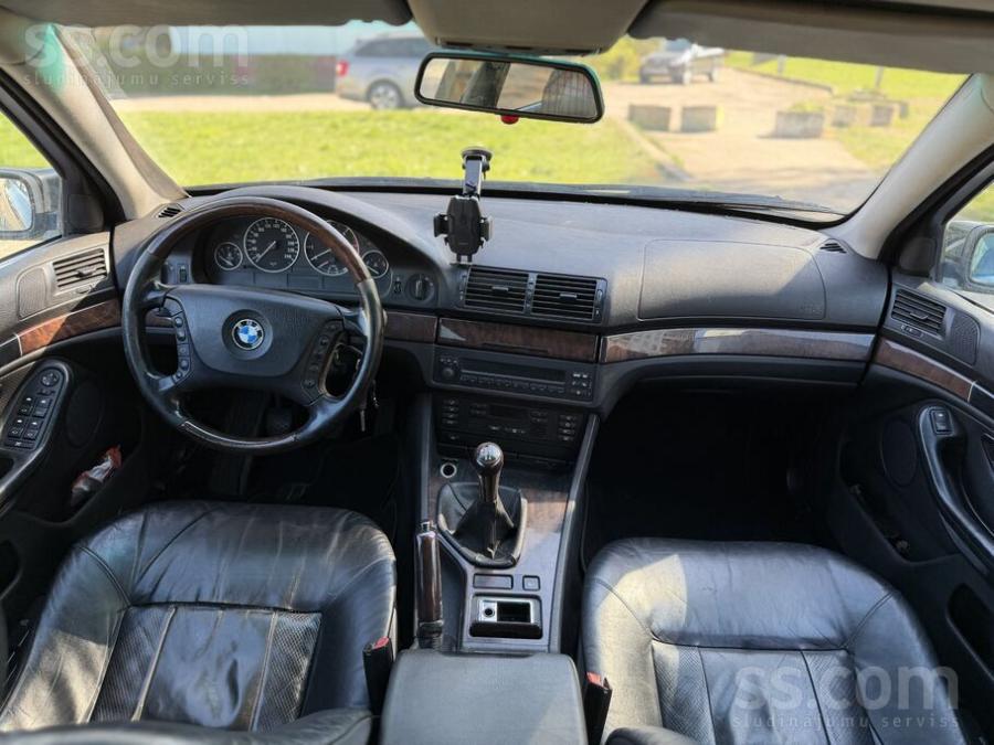 Melns BMW 525 2002 Rīga, ar dzinēja tilpumu 2.50 L un nobraukumu 440 tūkst. km par 1600 €, foto 10 vietnē AUTOMOTO.COM.LV