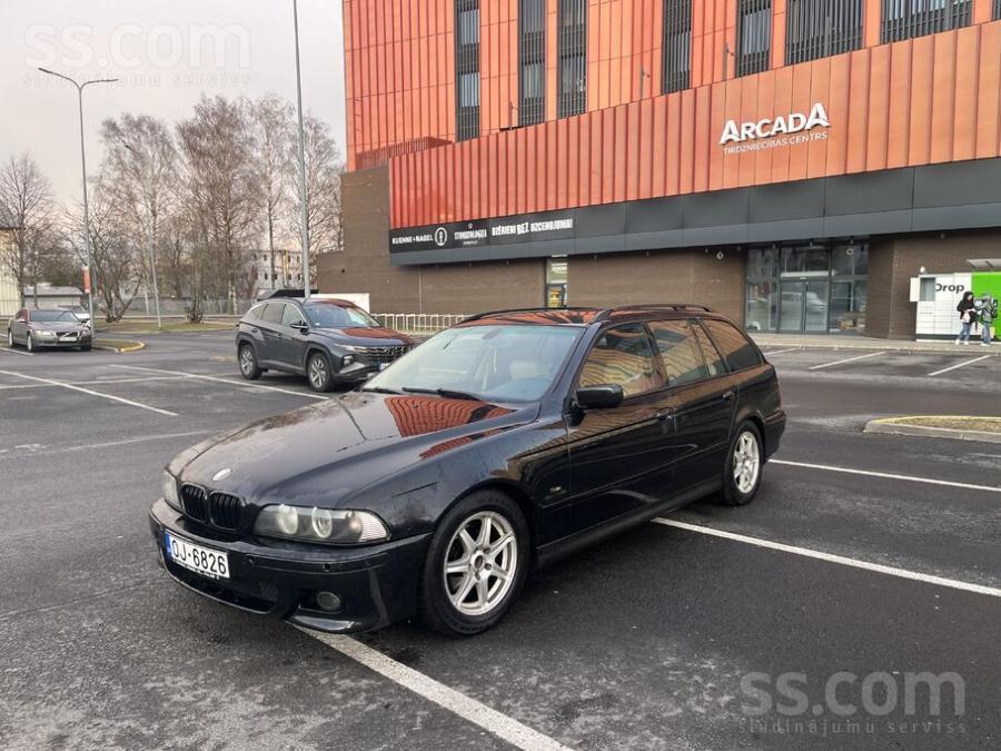 Melns BMW 525 2002 Rīga, ar dzinēja tilpumu 2.50 L un nobraukumu 450 tūkst. km par 1750 €, foto 3 vietnē AUTOMOTO.COM.LV
