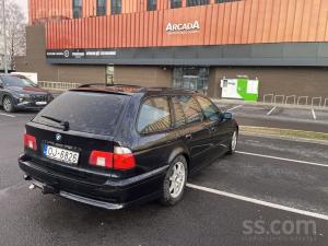 Melns BMW 525 2002 Rīga, ar dzinēja tilpumu 2.50 L un nobraukumu 450 tūkst. km par 1750 €, foto 4 vietnē AUTOMOTO.COM.LV