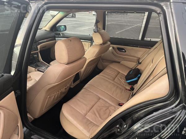 Черный БМВ 525 2002 в Рига, объемом двигателя 2.50 л и пробегом 450 тыс. км за 1750 €, фото 7 на AUTOMOTO.COM.LV