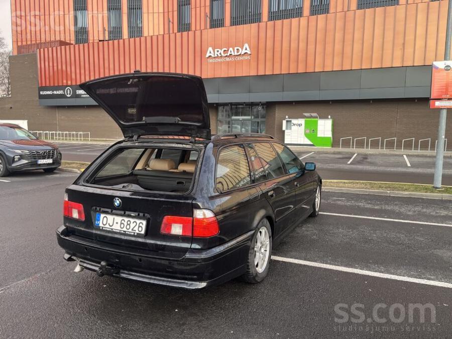 Melns BMW 525 2002 Rīga, ar dzinēja tilpumu 2.50 L un nobraukumu 450 tūkst. km par 1750 €, foto 14 vietnē AUTOMOTO.COM.LV