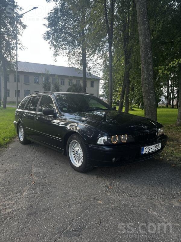 Черный БМВ 525 2002 в Даугавпилс, объемом двигателя 2.50 л и пробегом 314 тыс. км за 1700 €, фото 4 на AUTOMOTO.COM.LV