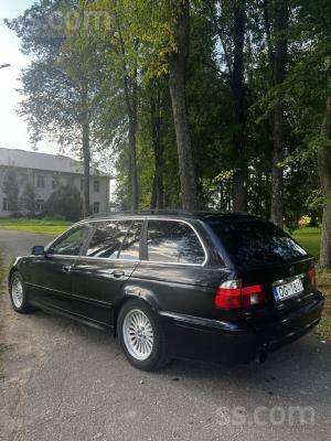 Black BMW 525 2002 in Daugavpils, with an engine capacity of 2.50 L and mileage of 314 thousand km for 1700 €, photo 3 on AUTOMOTO.COM.LV