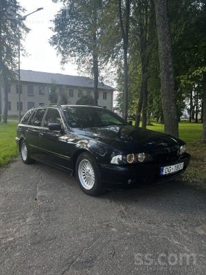 Black BMW 525 2002 in Daugavpils, with an engine capacity of 2.50 L and mileage of 314 thousand km for 1700 €, photo 5 on AUTOMOTO.COM.LV