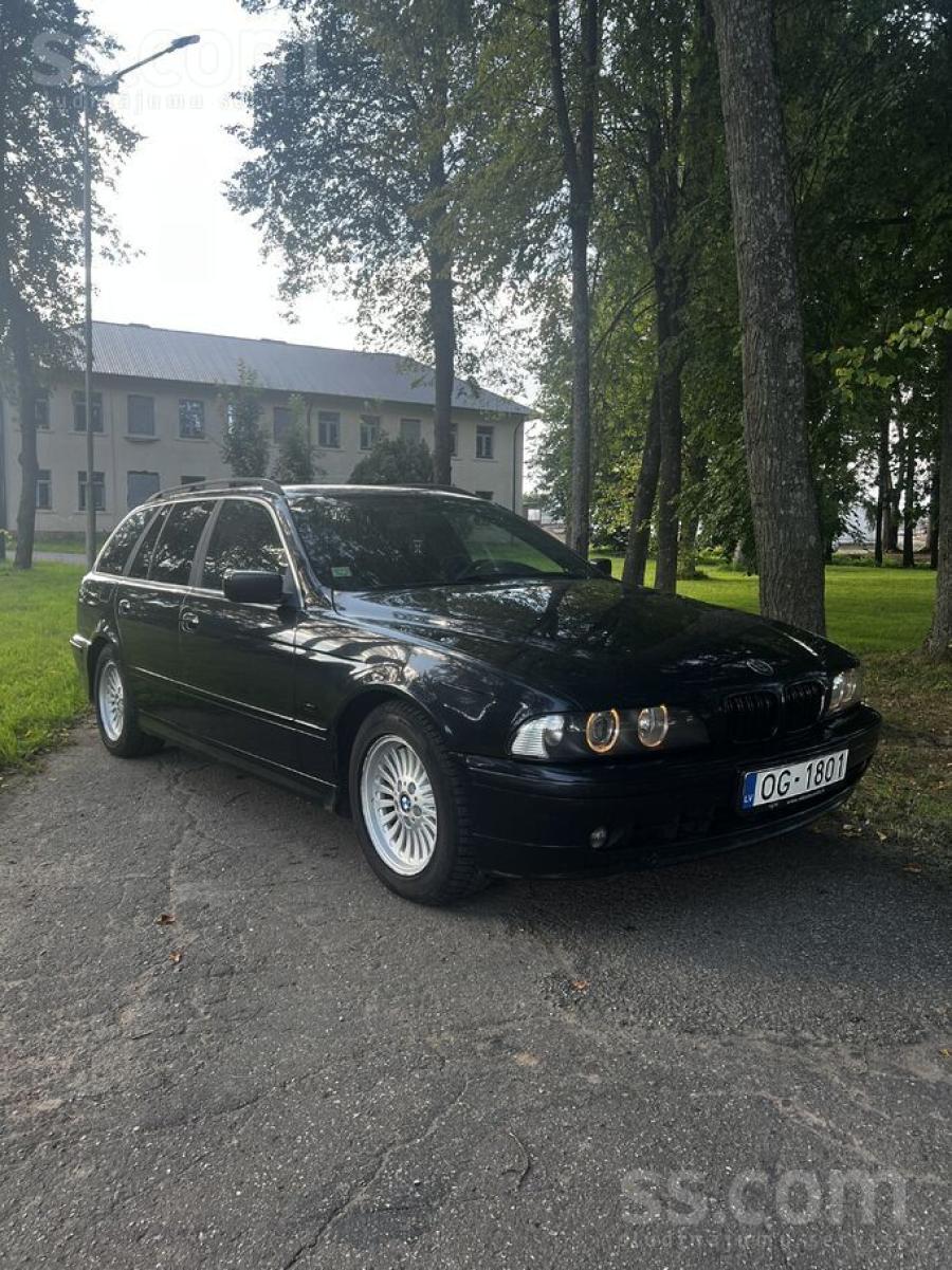 Black BMW 525 2002 in Daugavpils, with an engine capacity of 2.50 L and mileage of 314 thousand km for 1700 €, photo 5 on AUTOMOTO.COM.LV