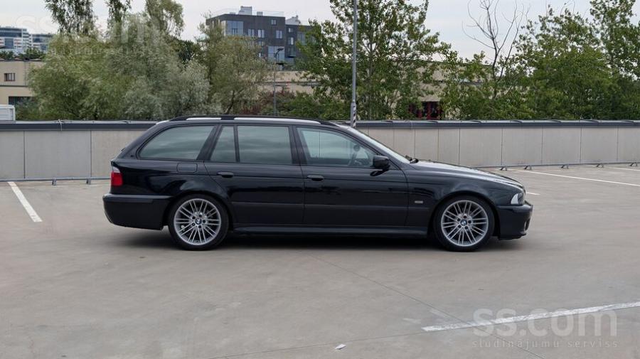 Melns BMW 525 2002 Rīga, ar dzinēja tilpumu 2.50 L un nobraukumu 368 tūkst. km par 7450 €, foto 5 vietnē AUTOMOTO.COM.LV