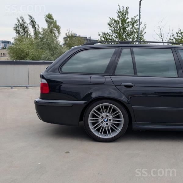 Black BMW 525 2002 in Riga, with an engine capacity of 2.50 L and mileage of 368 thousand km for 7450 €, photo 6 on AUTOMOTO.COM.LV