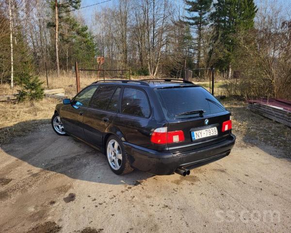 Black BMW 525 2003 in Ogre, with an engine capacity of 2.50 L and mileage of 341 thousand km for 2300 €, photo 3 on AUTOMOTO.COM.LV