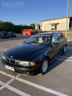 Black BMW 525 2003 in Jekabpils, with an engine capacity of 2.50 L and mileage of 313 thousand km for 2999 €, photo  on AUTOMOTO.COM.LV