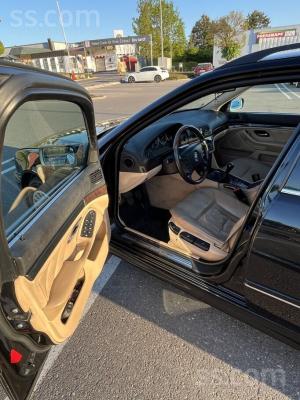 Melns BMW 525 2003 Jēkabpils, ar dzinēja tilpumu 2.50 L un nobraukumu 313 tūkst. km par 2999 €, foto 8 vietnē AUTOMOTO.COM.LV