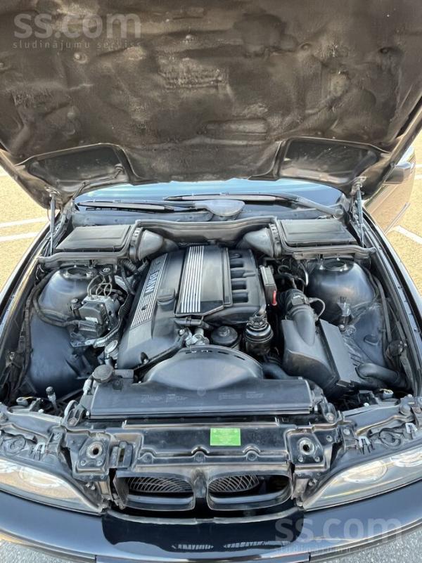 Black BMW 525 2003 in Jekabpils, with an engine capacity of 2.50 L and mileage of 313 thousand km for 2999 €, photo 8 on AUTOMOTO.COM.LV