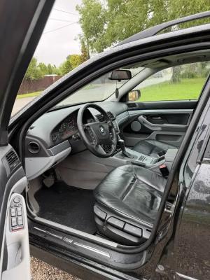 Black BMW 525 2003 in Ventspils, with an engine capacity of 2.50 L and mileage of 418 thousand km for 1490 €, photo 7 on AUTOMOTO.COM.LV